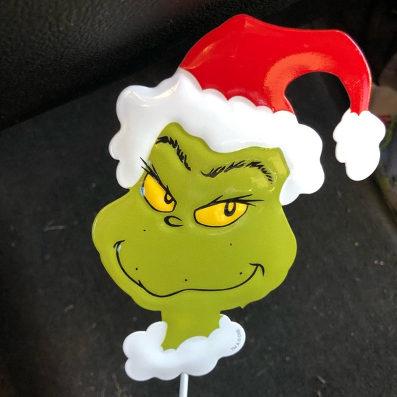 Disney | Holiday | Grinch Metal Yard Stake | Poshmark